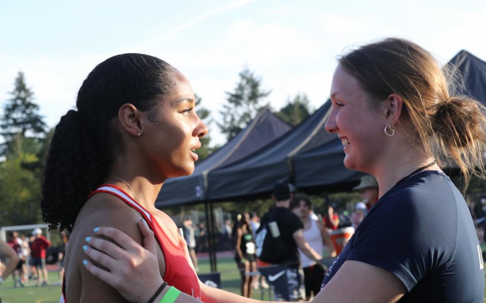 DyeStat.com - News - Two Of A Kind: The Friendship That Fuels Mia Brahe ...